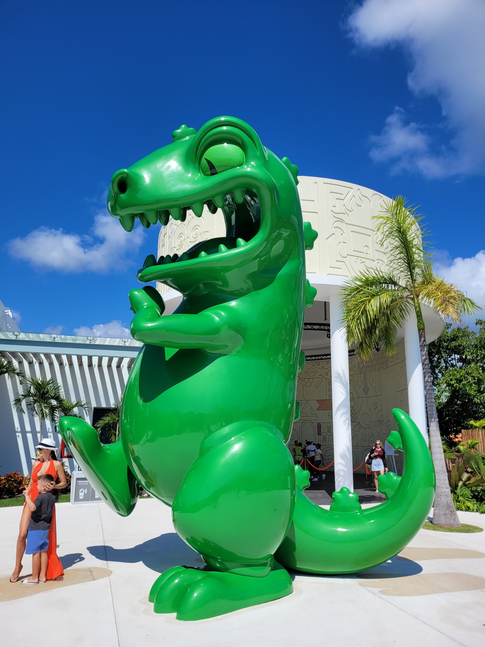 Quartos com piscinas, toboáguas e banho de slime: conheça o hotel do ...