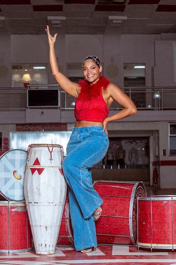 Barbara Reis fala da preparação para o carnaval e conta que perdeu mais ...