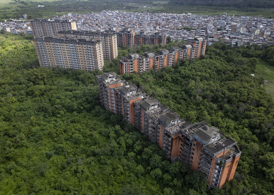 Gigantes de concreto: Rio tem grandes construções esquecidas por ...