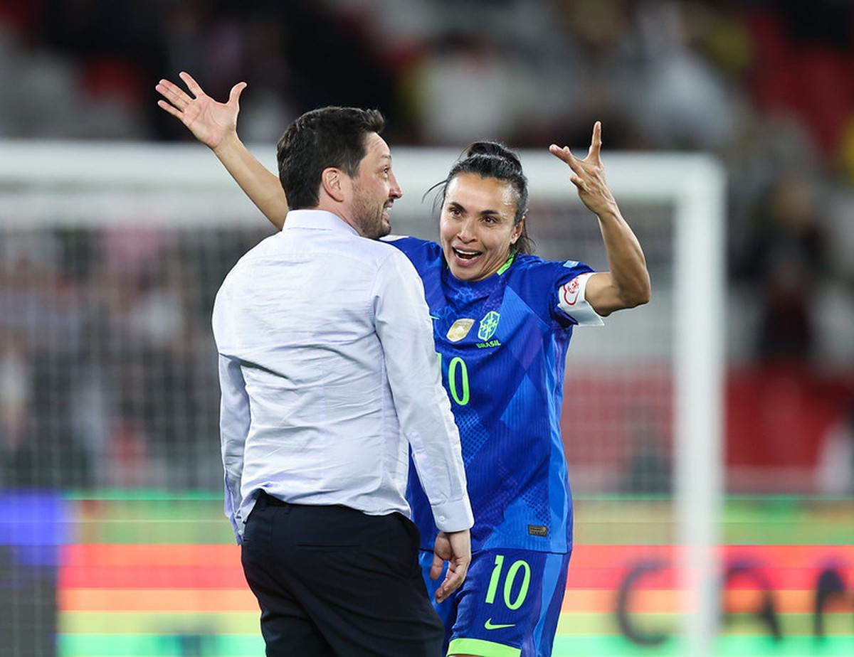 Bola de Ouro: Com Marta entre as concorrentes, Brasil é zebra nos ...