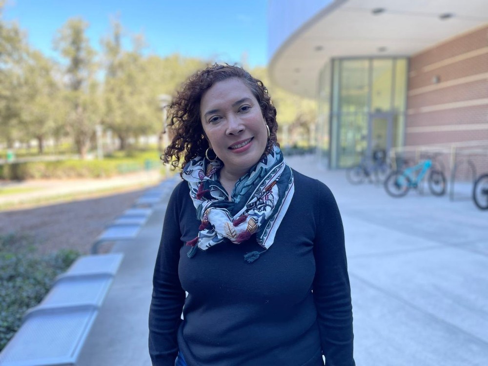 Eleitores latinos têm aumento recorde nos EUA, e republicanos ganham terreno