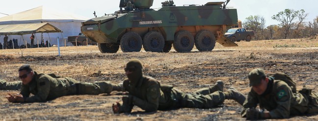Marinha une tropas dos EUA e China pela 1ª vez em operação militar no ...