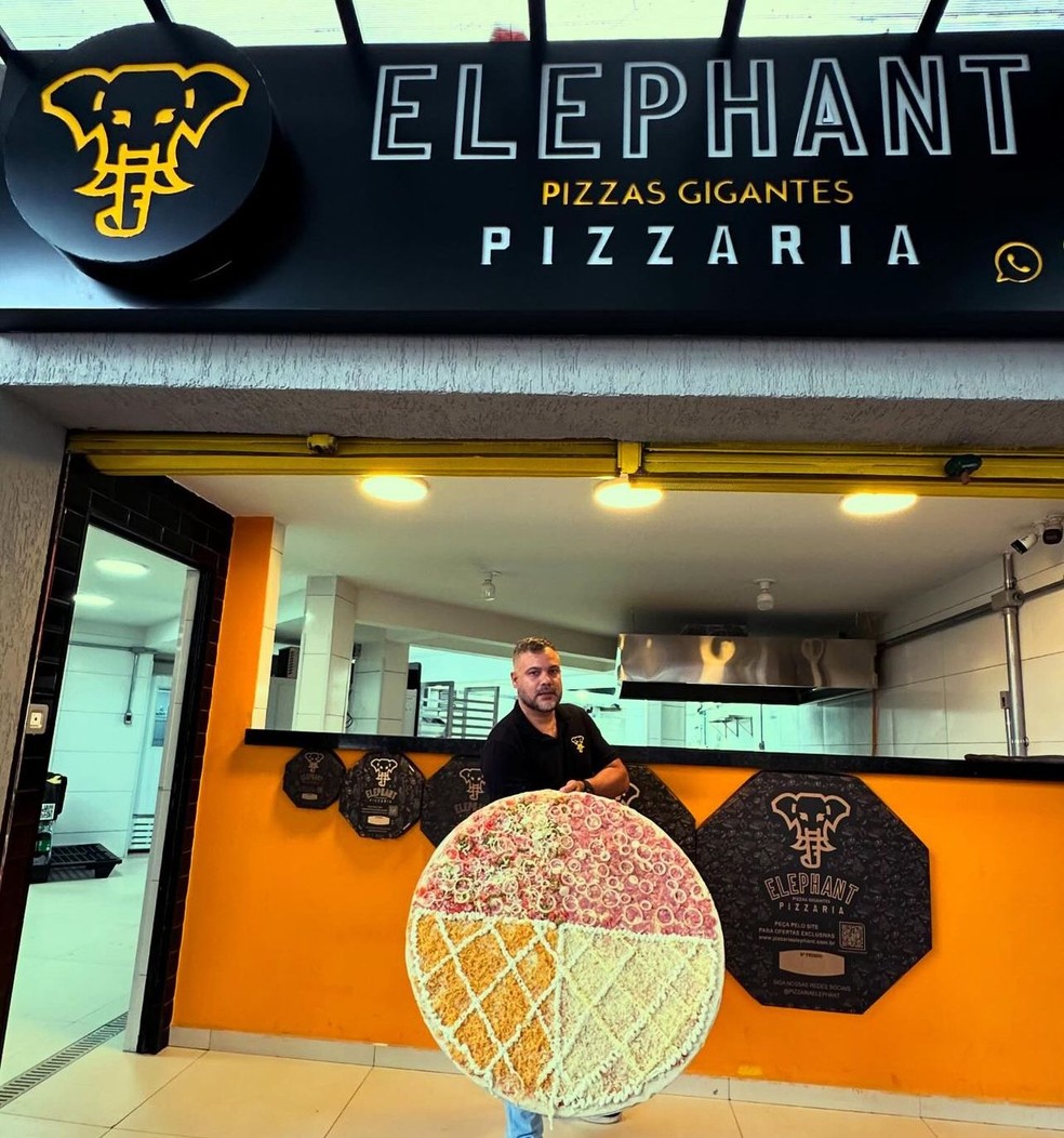 Dia da pizza: a maior do Rio tem 90cm, 36 fatias, alimenta até 15 ...