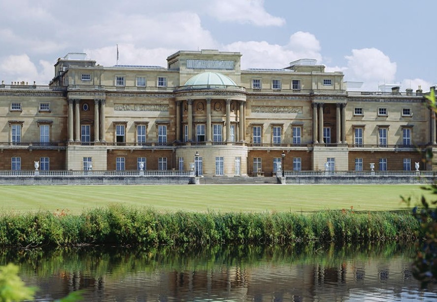 Rei Charles III abrirá partes do Palácio de Buckingham e do Castelo de ...