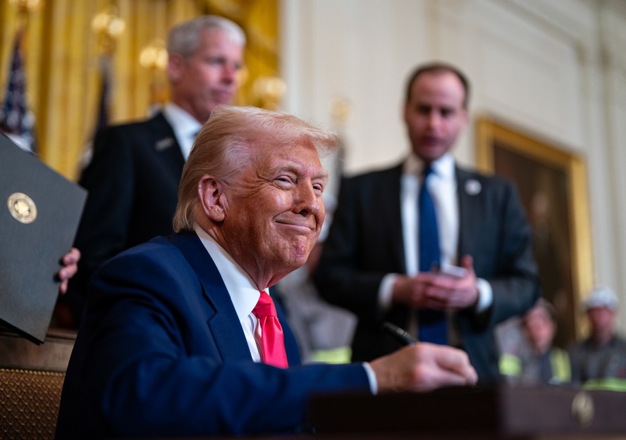 Risco de colapso financeiro e dano à economia dos EUA fizeram Trump ...