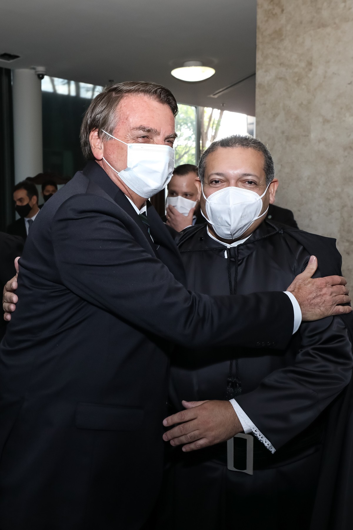 Quem é Nunes Marques, que votou contra tornar Bolsonaro inelegível, em ...