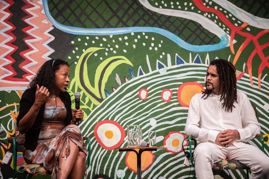 Geovani Martins e Ladee Hubbard homenageiam mentores na mesa 8 da Flip