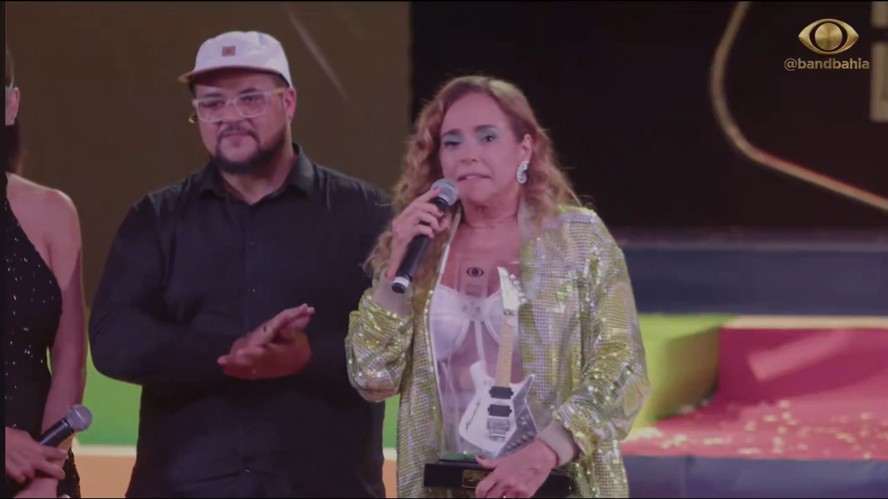 Após fala ao vivo, Daniela Mercury provoca reação de cantor e gera ...