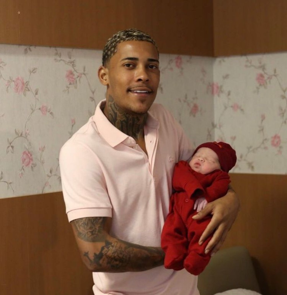 Ex de MC Poze do Rodo, Vivi Noronha dá festão no Rio e se torna um dos ...