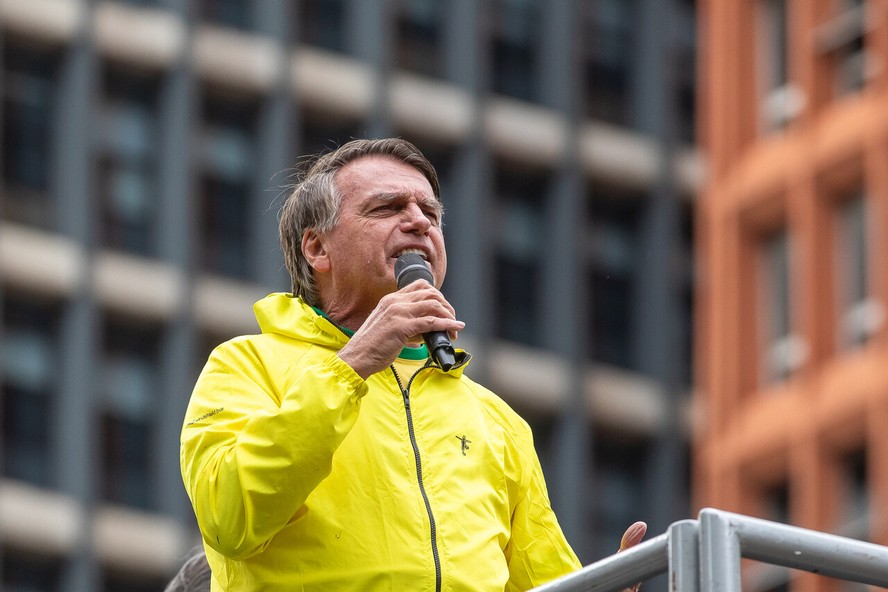 Bolsonaro critica postura de Janja em jantar com presidente da China ...