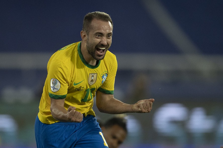 Mente sã, convocação: Como ajuda psicológica levou Everton Ribeiro à Copa