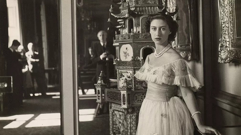 Veja fotos inéditas da família real britânica em exibição no Palácio de ...