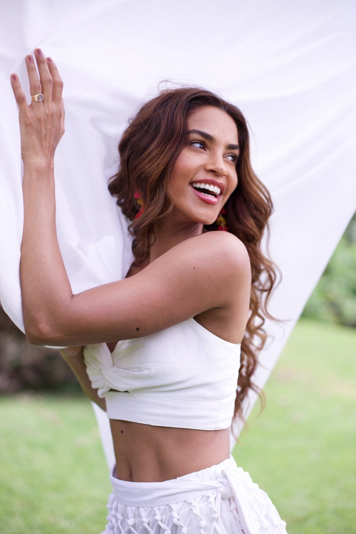 Lucy Alves, a Brisa de 'Travessia', conta o que espera de quem for ...