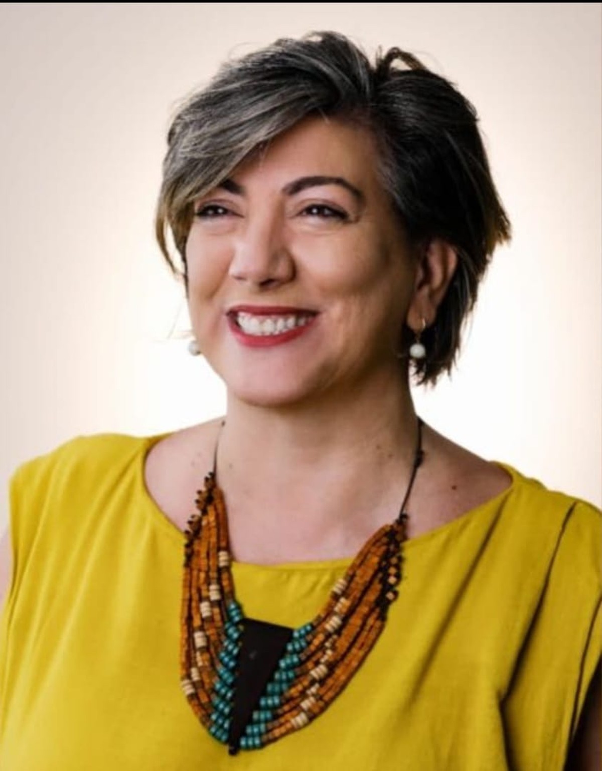 Colha frutos de árvores baixas