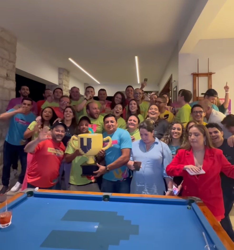 Assessor de deputado expulso do PL por 'fazer o L' acumula salário de R ...