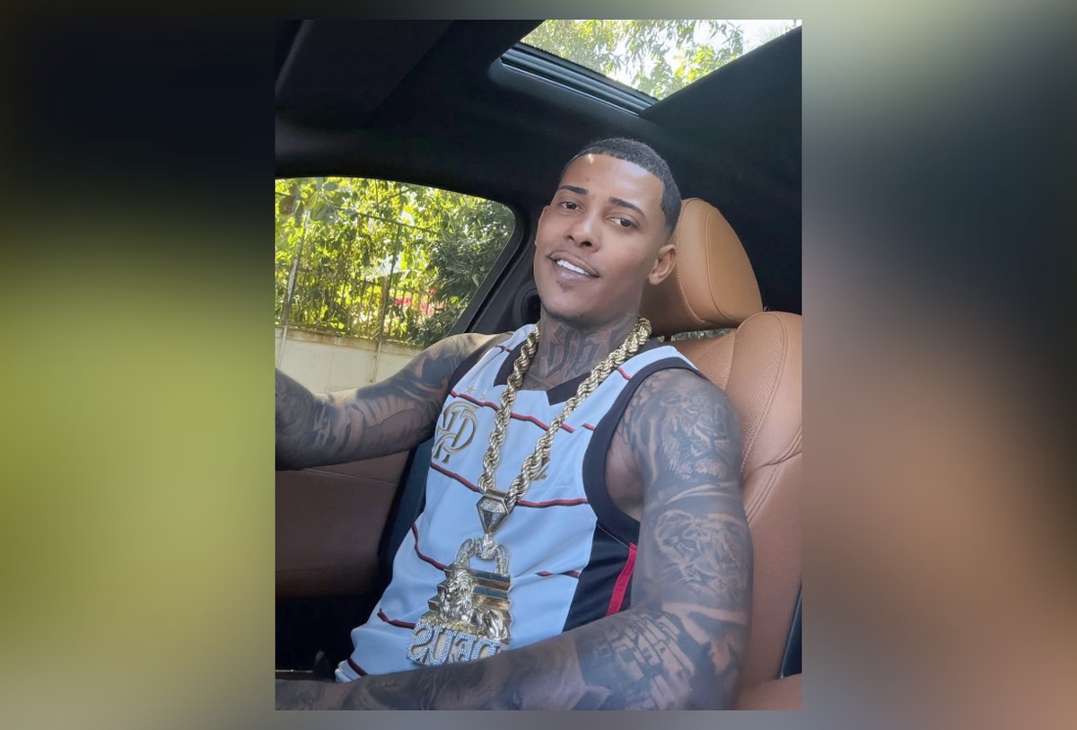 'Tem corajoso para tudo', diz MC Poze após ter carro blindado roubado no Recreio e devolvido ...