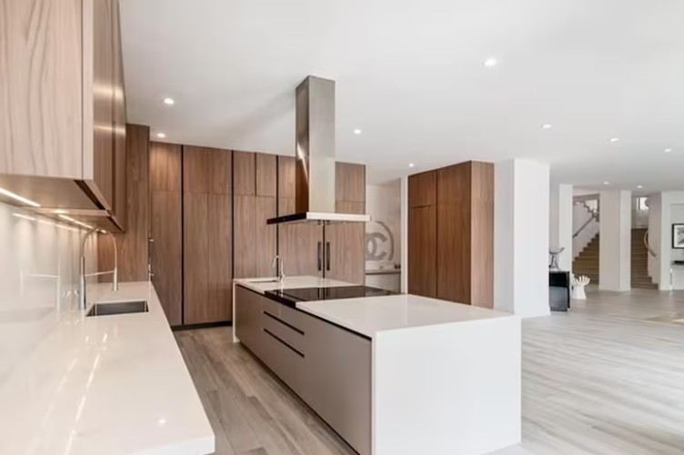 Messi vai jogar a final da Copa América 'em casa': conheça mansão do ...