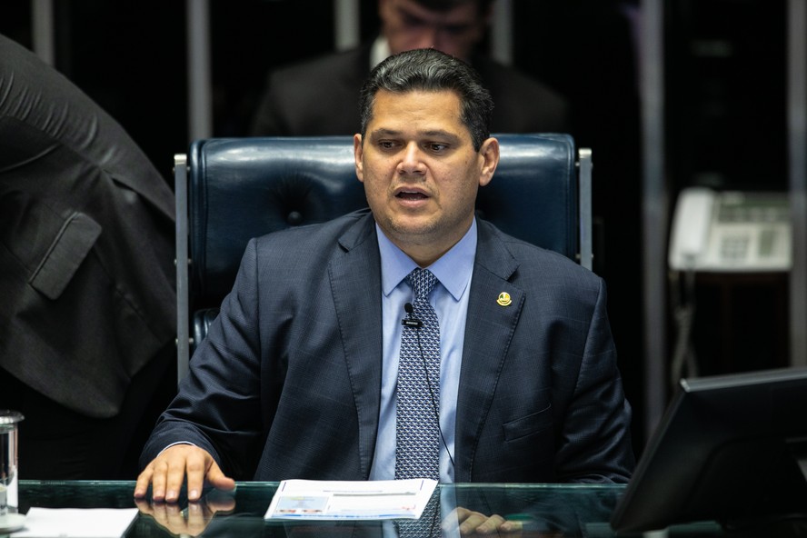 Alcolumbre convoca sessão do Congresso para votar autorização ...