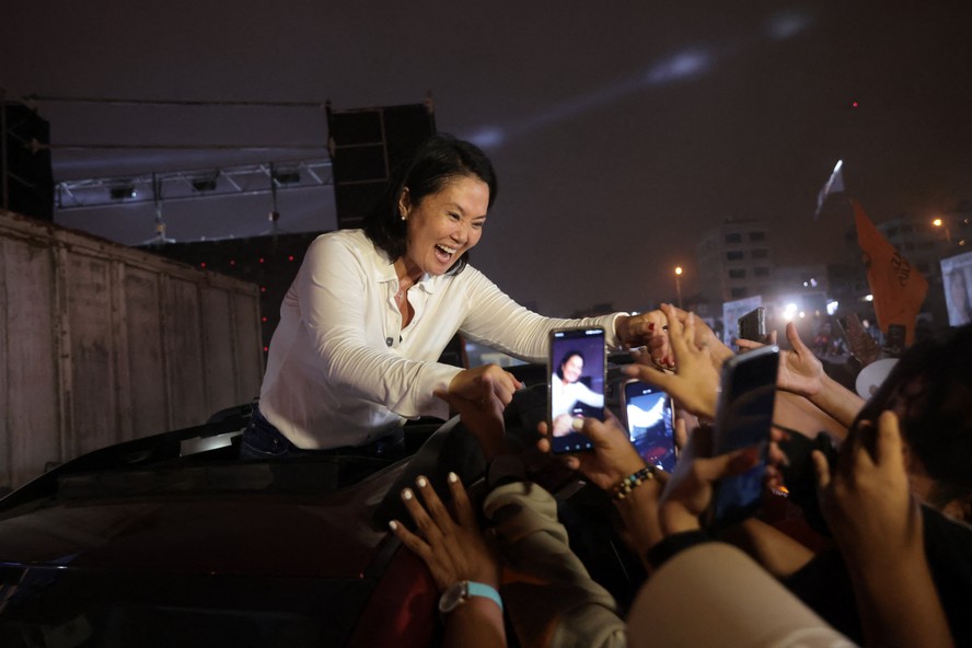 Peru vai às urnas com Keiko Fujimori na liderança em meio a crise ...