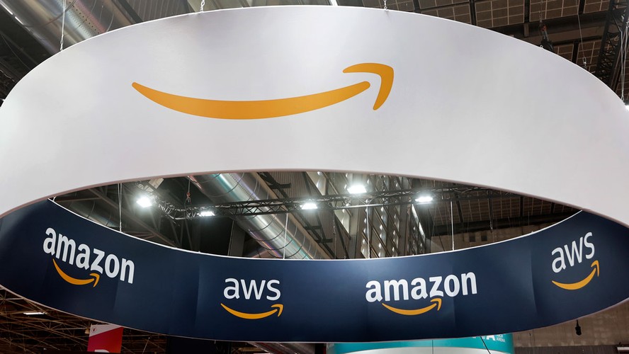 Amazon vai investir até US$ 25 bi na Anthropic como parte de acordo de ...