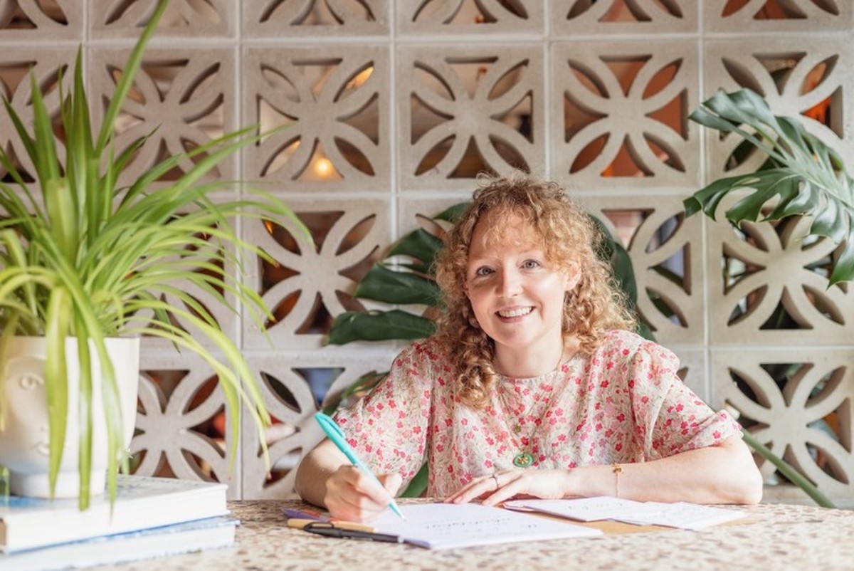 'Lettering' vira febre entre jovens e gera negócio nas redes ...