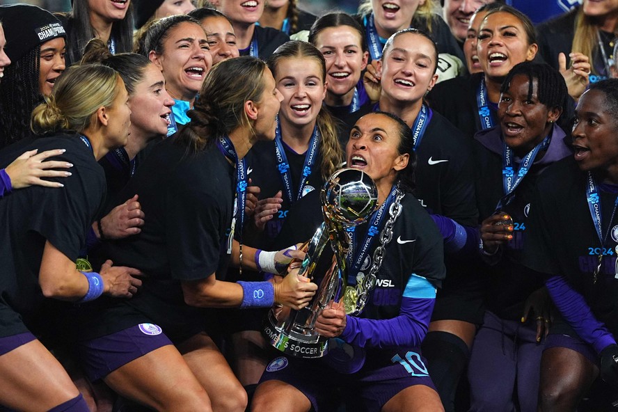 Veja as reações de Marta antes, durante e após o jogo que garantiu o ...