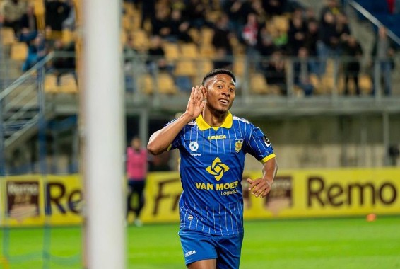 De mecânico a artilheiro: conheça Lucas Ribeiro, primeiro brasileiro a ...