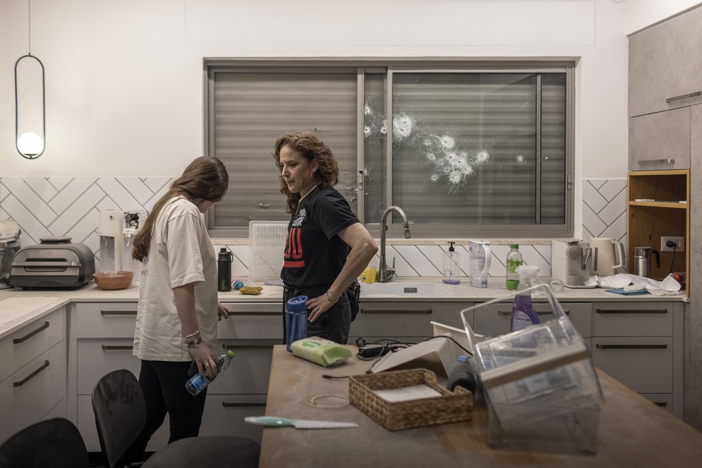 Guerra no Oriente Médio, 1 ano: Ex-reféns israelenses tentam ...