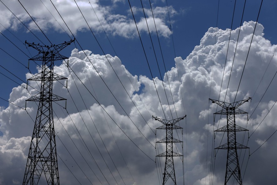 'Gatos' nas contas de luz geram prejuízo de R$ 10,3 bilhões ao setor ...