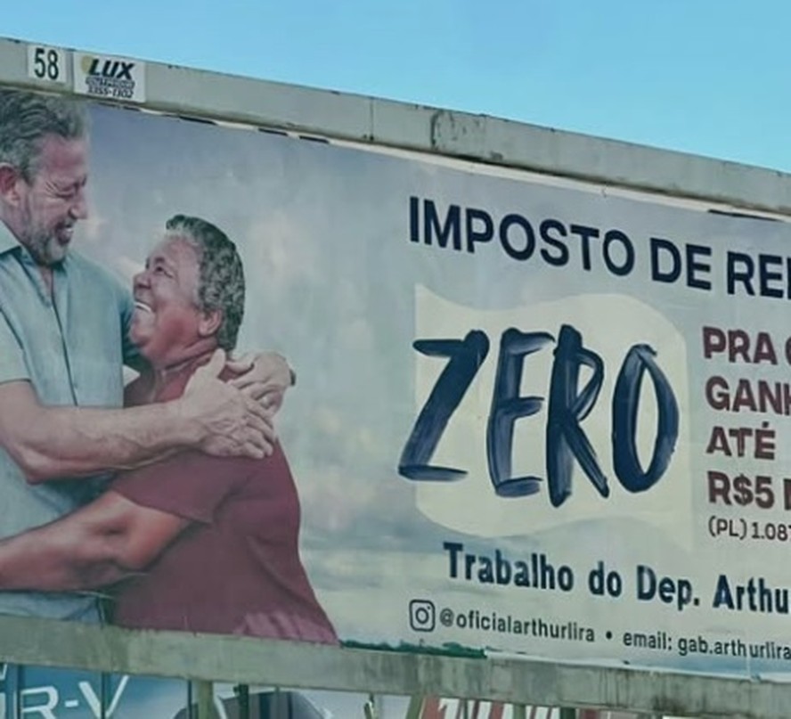 De olho na disputa pelo Senado em 2026, Arthur Lira instala outdoors ...