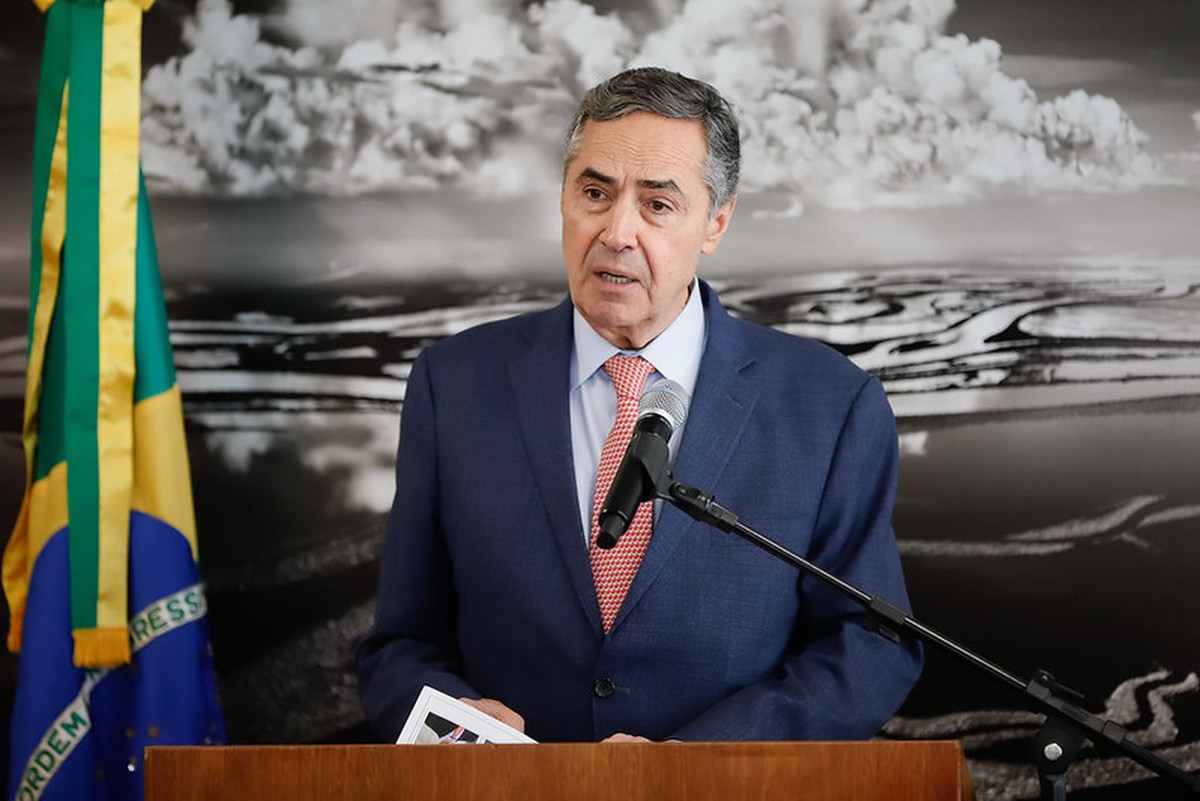 No STF, Barroso elogia comandante do Exército: 'Contribui para ...