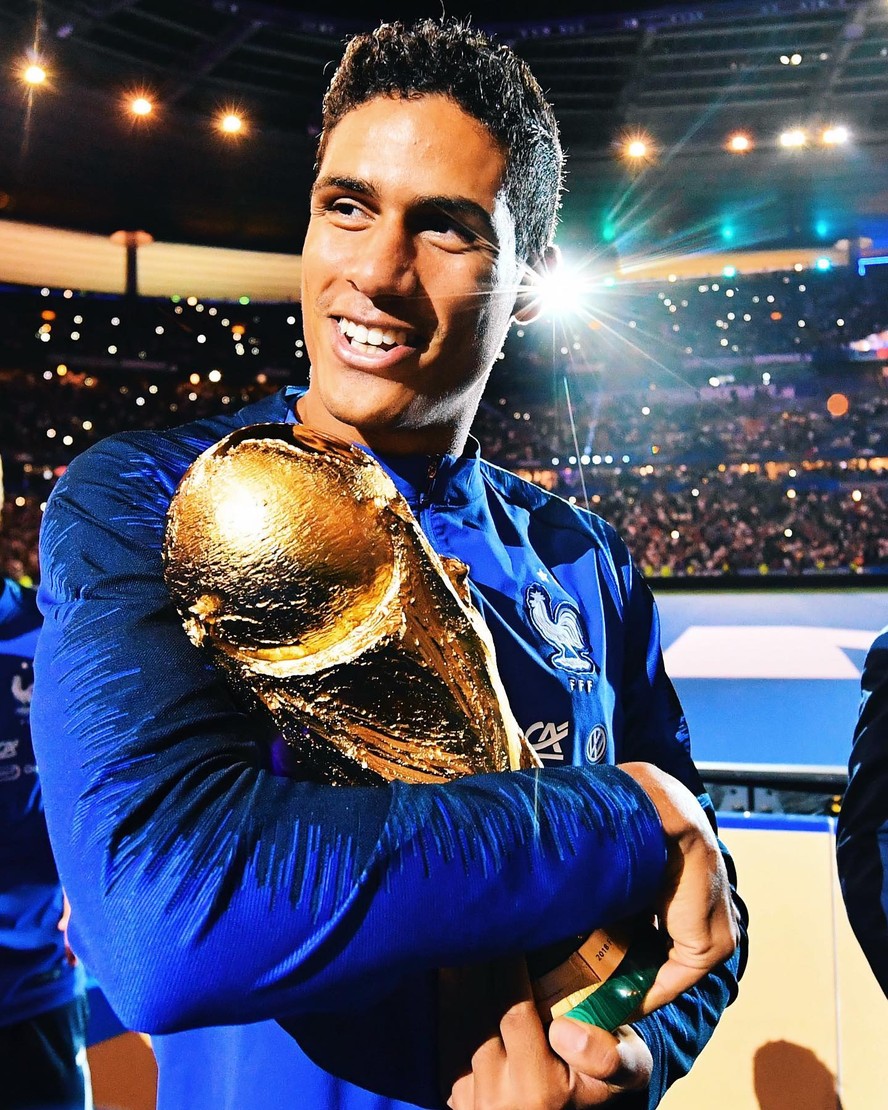 Campeão em 2018, Varane anuncia aposentadoria da França: 'Orgulho imenso'