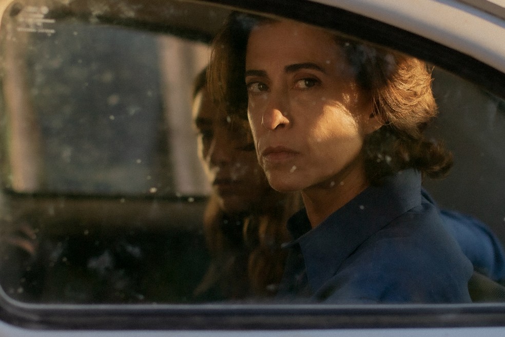 'Totalmente premiada': Fernanda Torres conquista o Globo de Ouro de ...