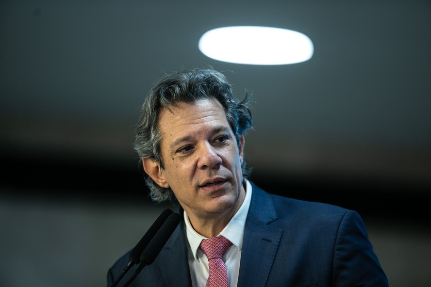 Haddad diz que Brasil não vai sair da mesa de negociações e que discute ...