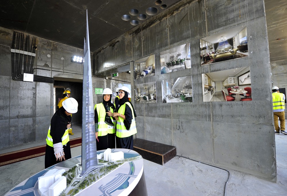 Construção do arranha-céu mais alto do mundo é retomada; Jeddah Tower ...
