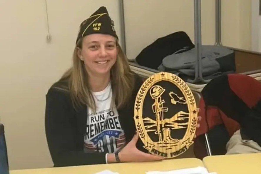 Mulher que fingiu ser veterana da Marinha com câncer e arrecadou R$ 1,5 ...