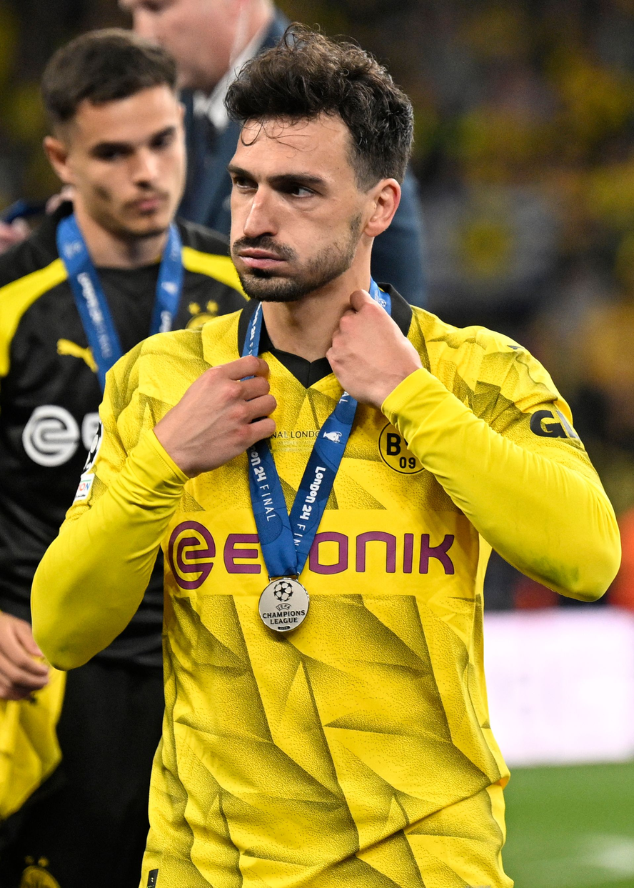 Borussia Dortmund anuncia saída do zagueiro Hummels