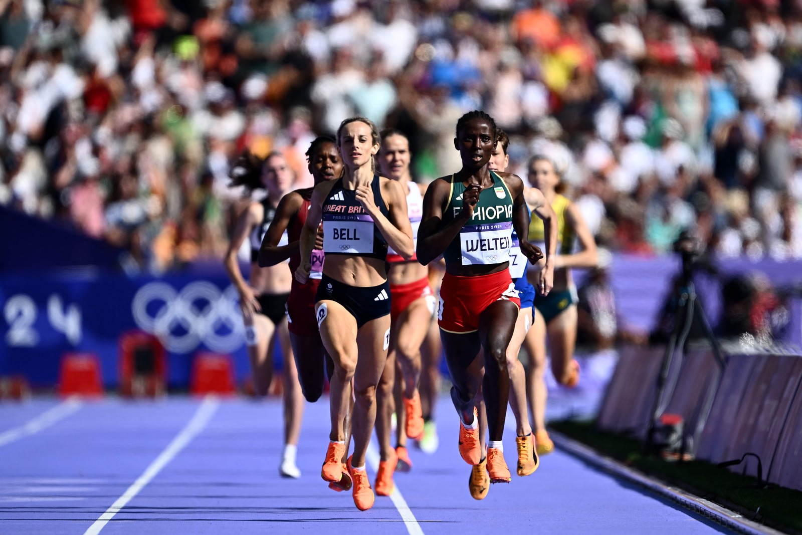 Olimpíadas: quem é Nikki Hiltz, corredora trans e não-binária que está na final dos 1500m feminino
