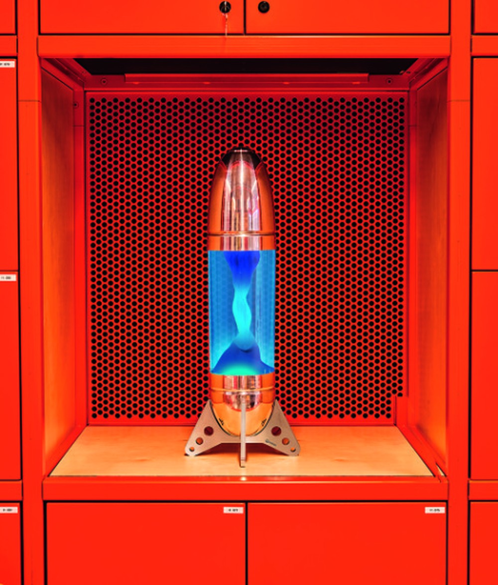 Luminárias lava lamp completam seis décadas com edições limitadas