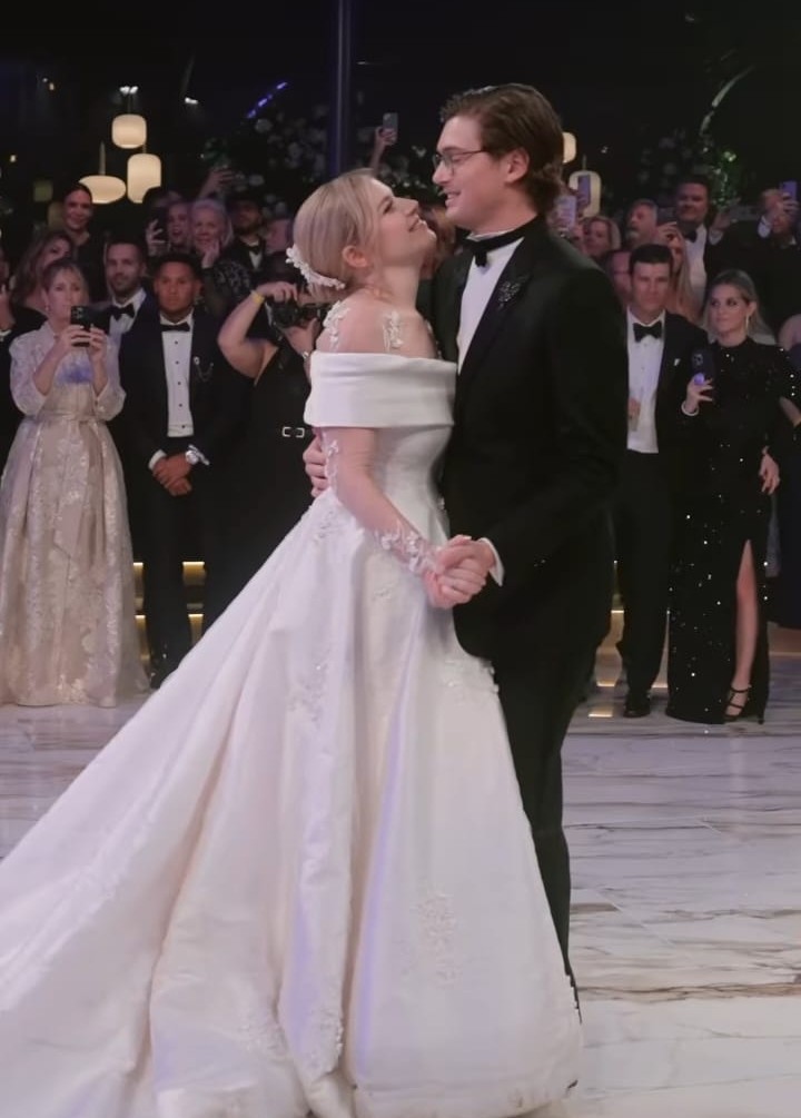 Herdeira da Mercedes tem casamento de R$ 290 milhões com show de Maroon ...