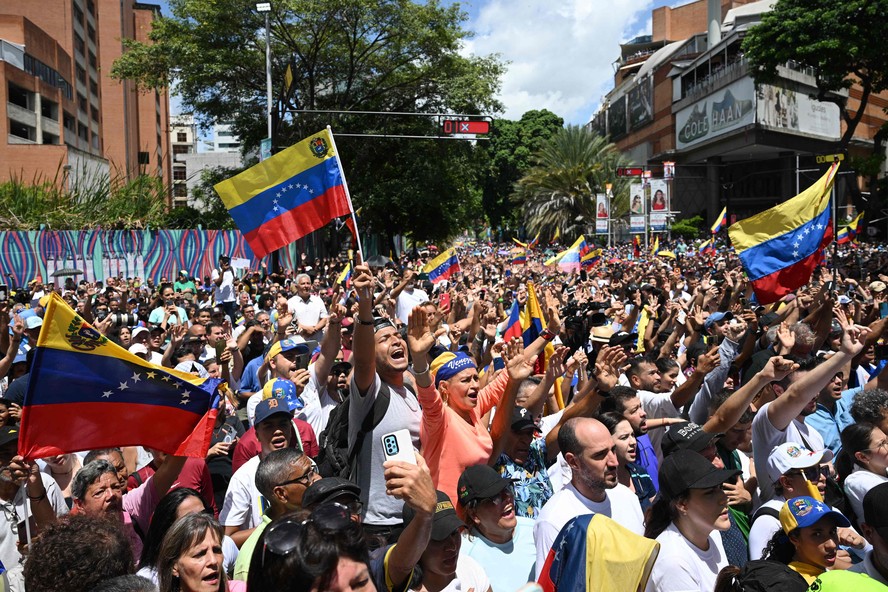 Órgão eleitoral da Venezuela 'não cumpriu' medidas de 'transparência e ...