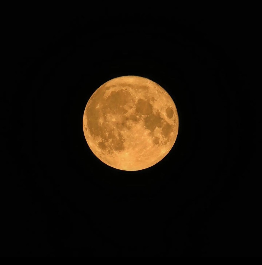 'Lua Fria': entenda o fenômeno celeste raro