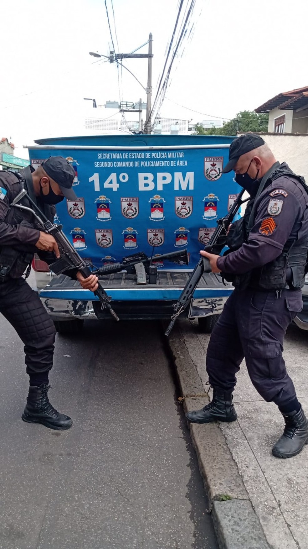 Apreensões de fuzil brasileiro liberado a CACs no governo Bolsonaro ...