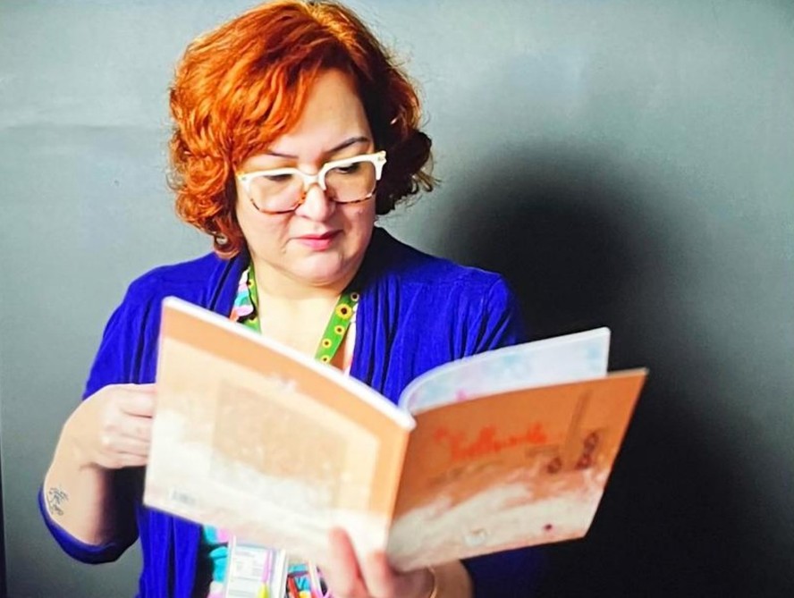 Do bullying à autoconfiança: atriz e escritora que se descobriu autista ...