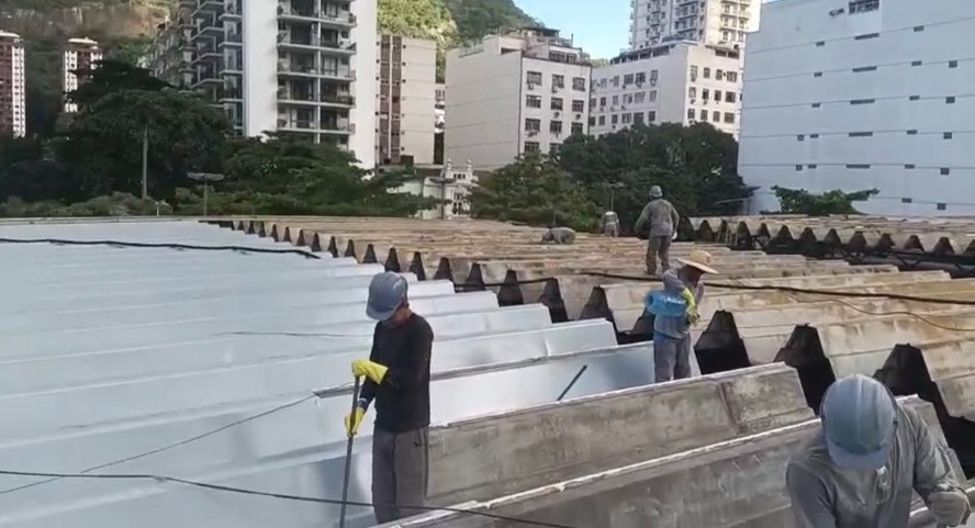 Começam as reformas na Cobal do Humaitá e na Cobal do Leblon, após anos ...