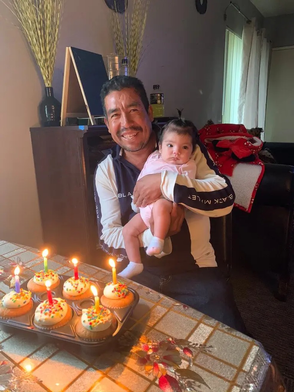 Mortes sob custódia do ICE aumentam nos EUA: 'Deixaram-no apodrecer lá ...