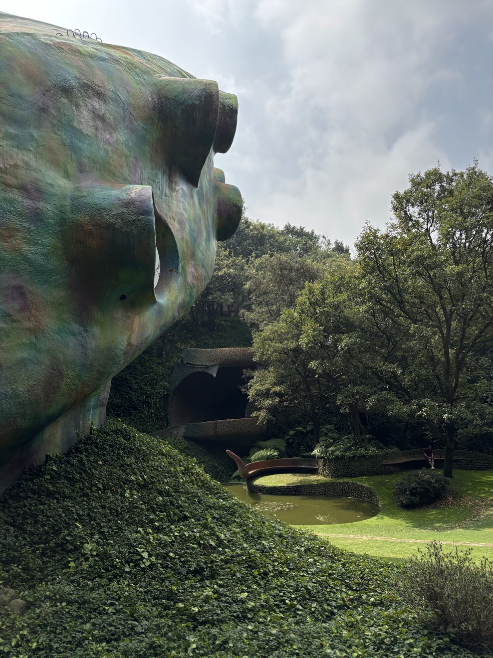 Visual 'alienígena' e construções de linhas orgânicas encantam em ...