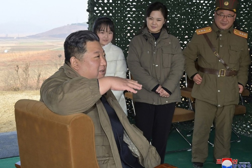 Dinastia Kim: primeira aparição de líder norte-coreano com filha revela ...