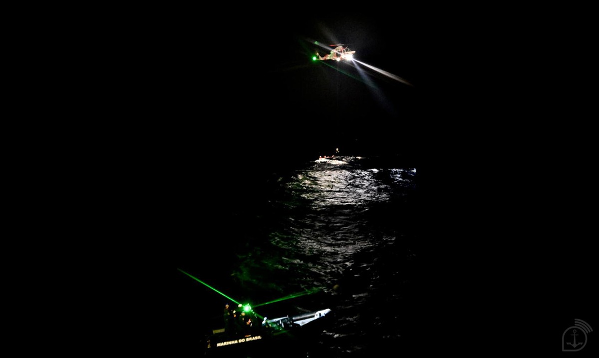 Marinha brasileira resgata seis argelinos de embarcação à deriva no Mar ...