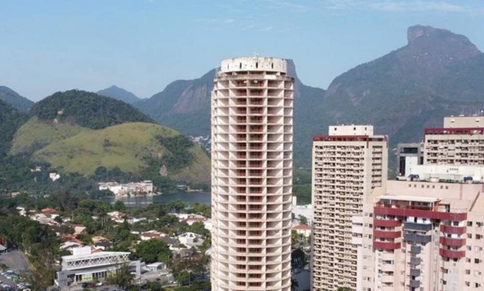 Torre H da Barra, com obras paradas há quatro décadas, vai ser lançada ...